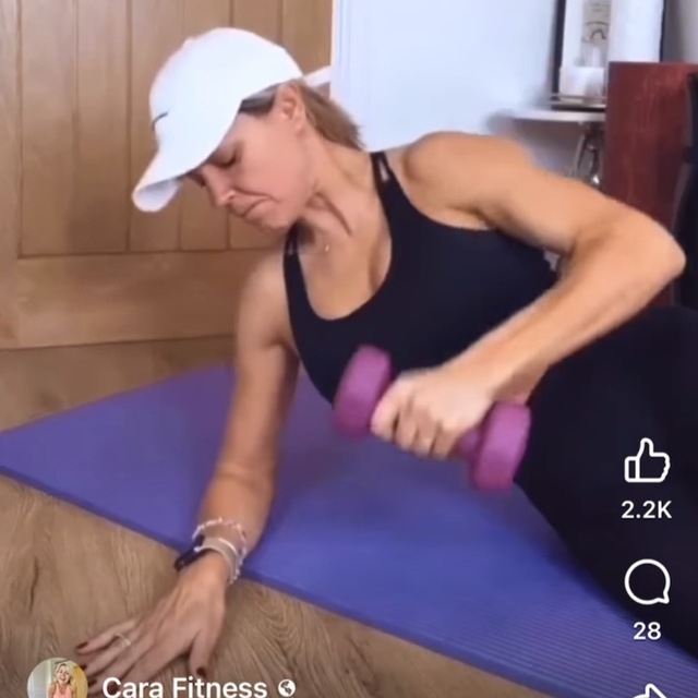 Right Side Reach by Jataesha C. - Exercise How-to - Skimble