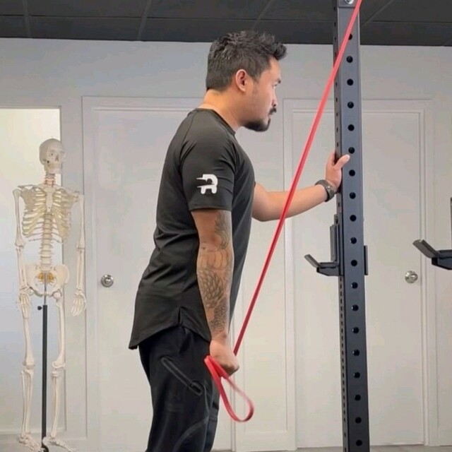 One Arm Pull down by Dee B. - Exercise How-to - Skimble