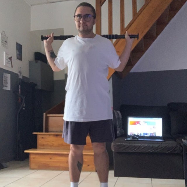 Rotations du buste avec baton by Matéo Panda Gang - Comment faire de l ...