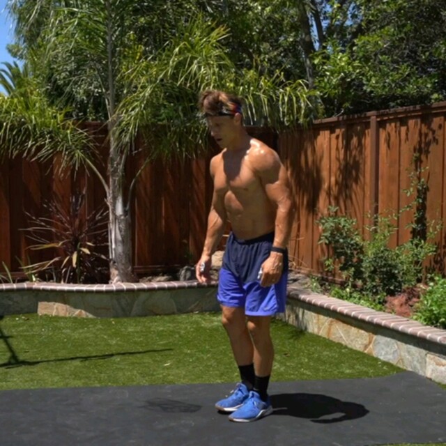 Bowler Squats by Abigail Harris - Exercise How-to - Skimble