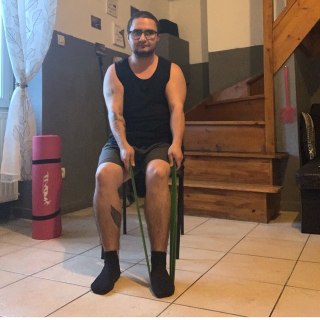 ÉTIREMENTS DES MOLLETS GAUCHE (POSITION ASSISE) by Matéo P. - Comment ...