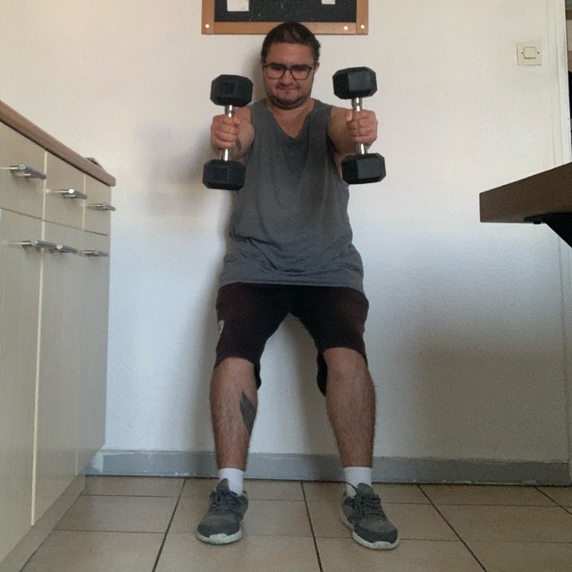 Élevation Avant Position Squat Au Mur by Matéo Panda Gang - Comment ...