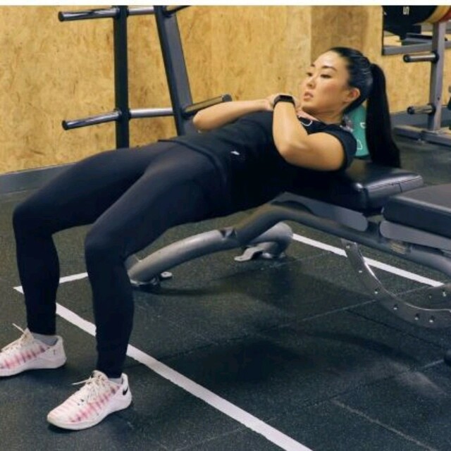 Hip Thurst by Allan B. - Exercise How-to - Skimble