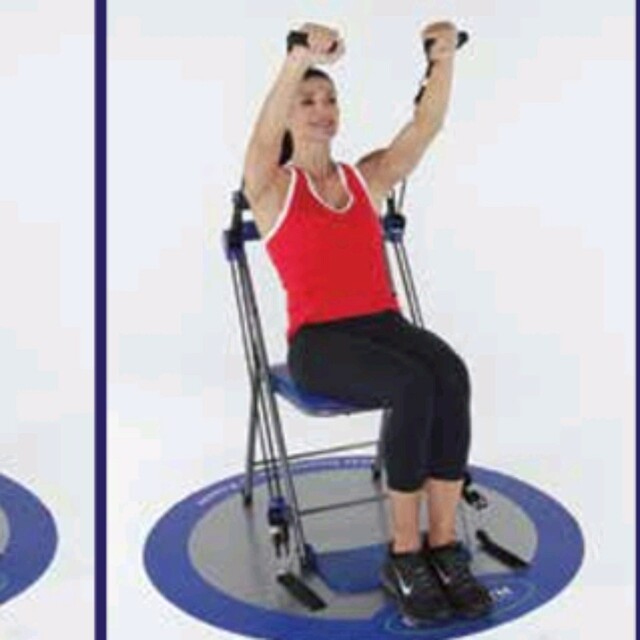 INCLINE CHEST PRESS by Matt M. - Exercise How-to - Skimble