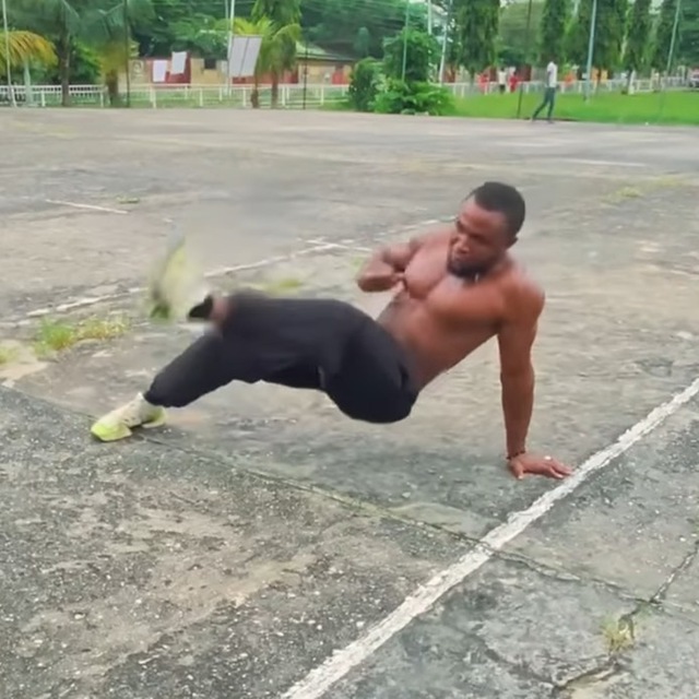 Push Up Kicks by Melissa Leng - Exercise How-to - Skimble