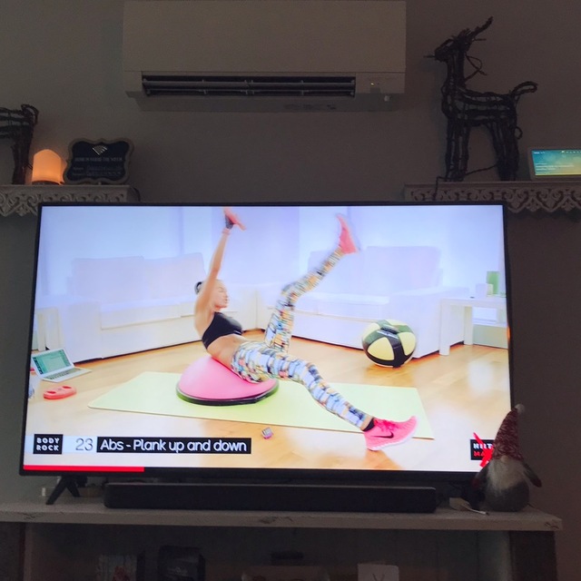 Lay On Bosu Ball Toe Touch by Melissa Leng - Exercise How-to - Skimble