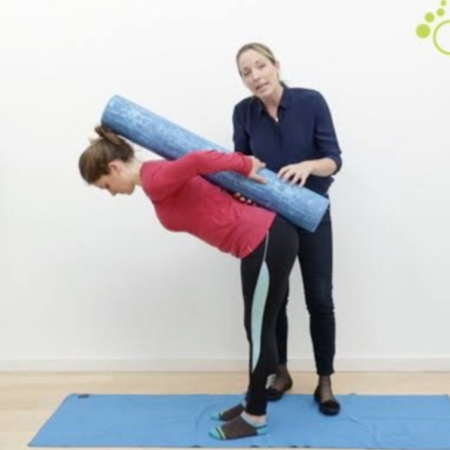 Waiters Bow por Krisonthis . - Ejercicio Cómo hacerlo - Skimble