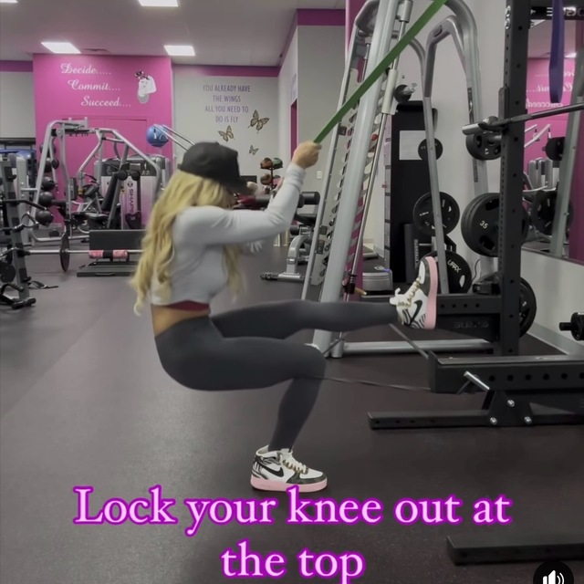 Lock Your Knee Out At The Top by Melissa Leng - Exercise How-to - Skimble