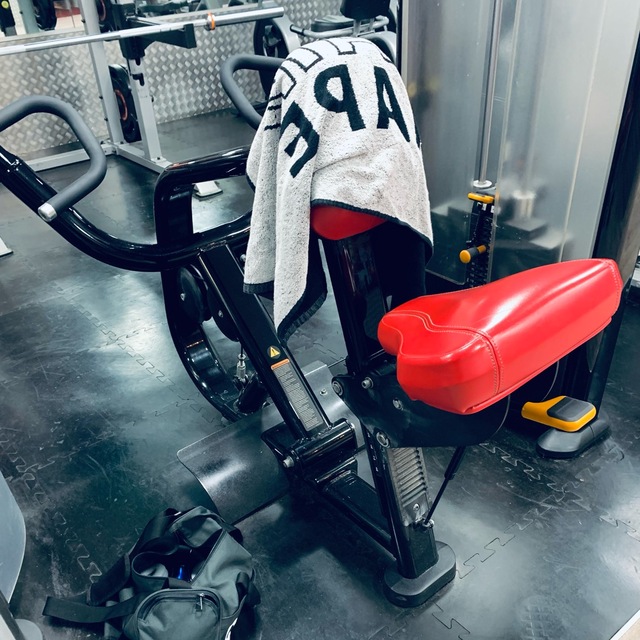 Rowing en prise neutre assis à la machine by Matéo P. - Comment faire ...