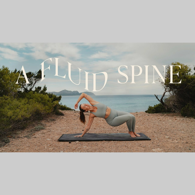 A Fluid Spine | 30 Min Embodied Undulation Flow - Free Yoga Workout by ...