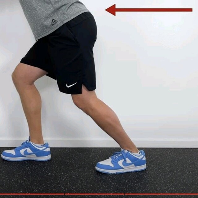 Soloeus Stretch by Allan B. - Exercise How-to - Skimble