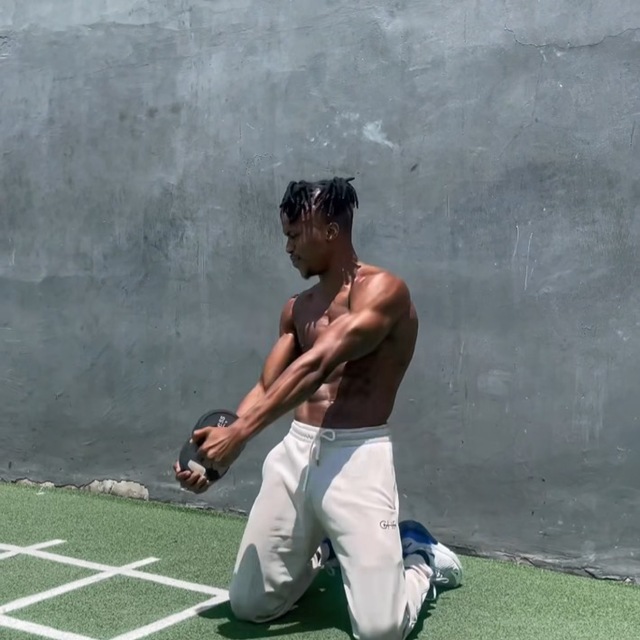 Kneeling Dumbbell Woodchops by Deanna B. - Exercise How-to - Skimble