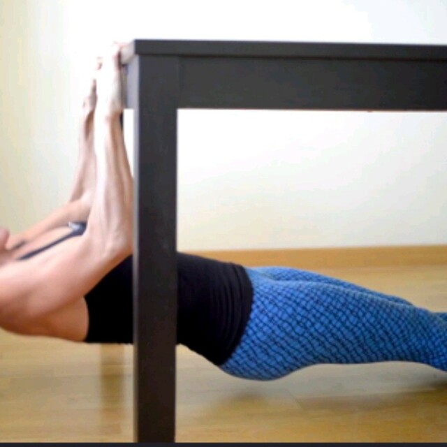 Remo Invertido Bajo Mesa by Xexu Lara - Ejercicio Cómo hacerlo - Skimble