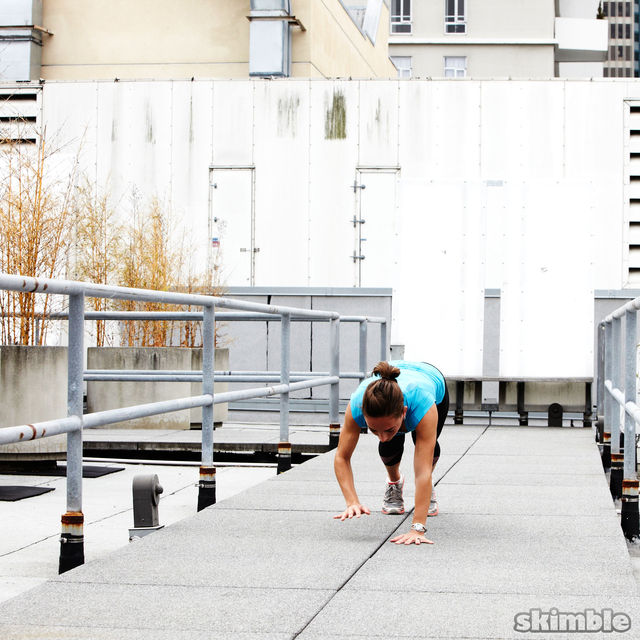 Walking Inchworms - Exercise How-to - Skimble Workout Trainer