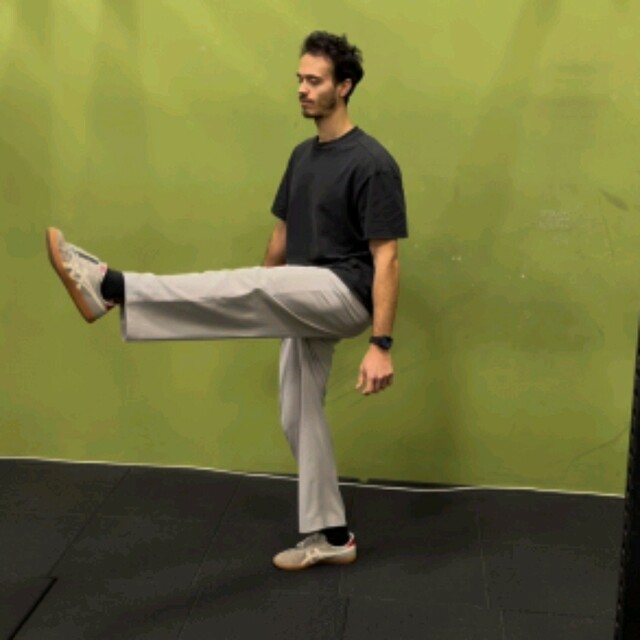 Mezzaluna Hip Level by Alex 🌊. - Exercise How-to - Skimble