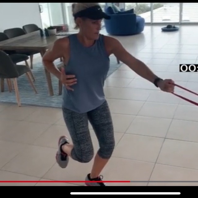 Single Leg Banded Row by Dave Oelkers - Exercise How-to - Skimble Single Leg Banded Row by Dave Oelkers - Exercise How-to - Skimble