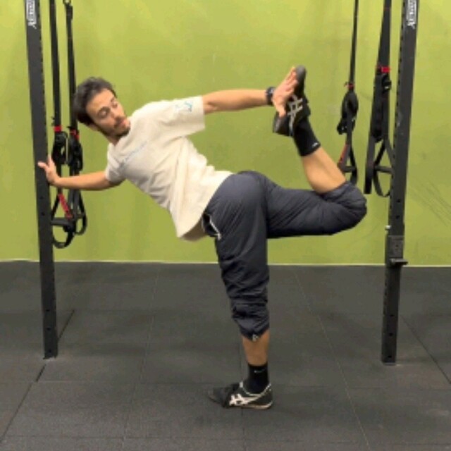 Alternating Scorpion Touches by Alex 🌊. - Exercise How-to - Skimble