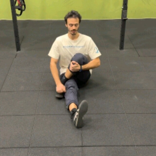 Half Fisherman Stretch by Alex 🌊. - Exercise How-to - Skimble