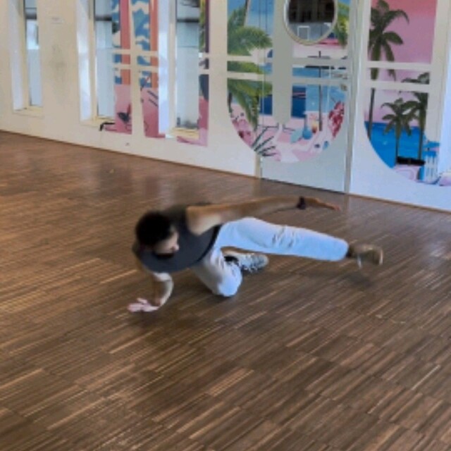 Side Roll by Alex 🌊. - Exercise How-to - Skimble Workout Trainer