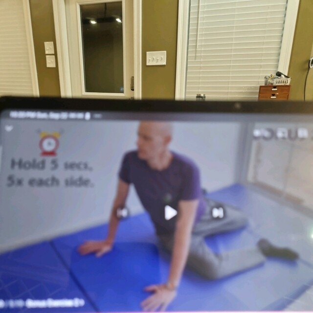 90-90 Twist by Chan Y. - Exercise How-to - Skimble