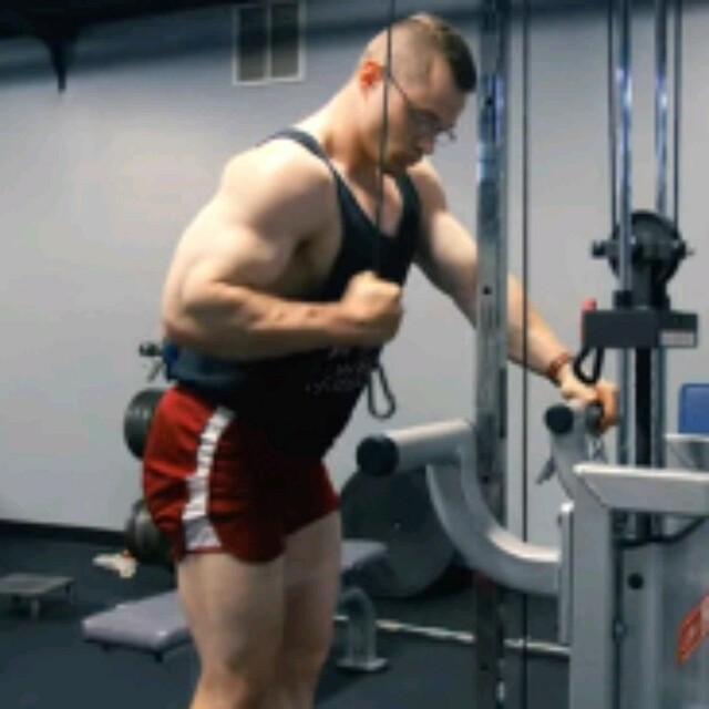 Single Arm Tricep Pushdown by Martel Berry - Exercise How-to - Skimble