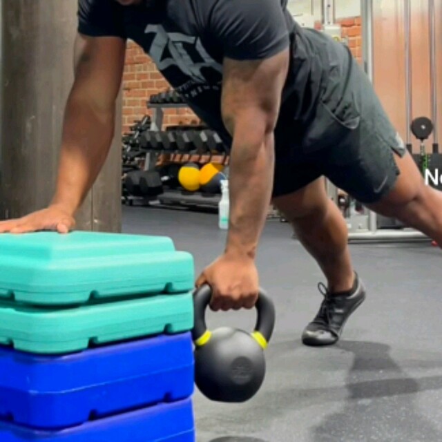 Plank Single-arm Row by Xexu Lara - Ejercicio Cómo hacerlo - Skimble