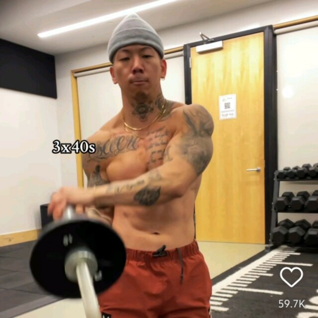 Kneeling Landmine Rainbows 🌈 by Abigail Harris - Exercise How-to - Skimble