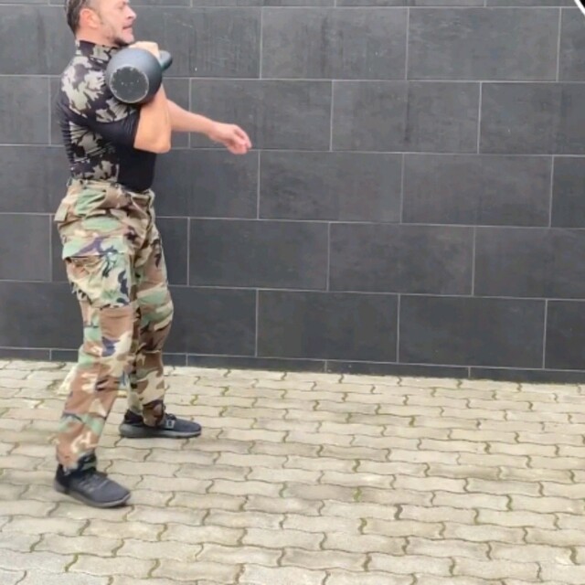 CLEAN & SIDE LUNGE by Xexu Lara - Ejercicio Cómo hacerlo - Skimble