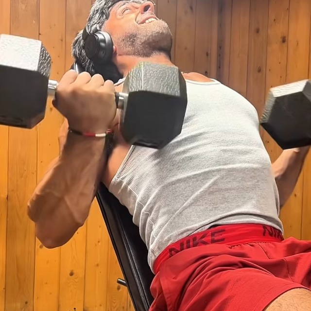 Incline Dumbbell Curl Head Back by Martel Berry - Exercise How-to - Skimble