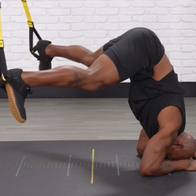 TRX Forearm split pike by Gabi Wolosik - Exercise How-to - Skimble