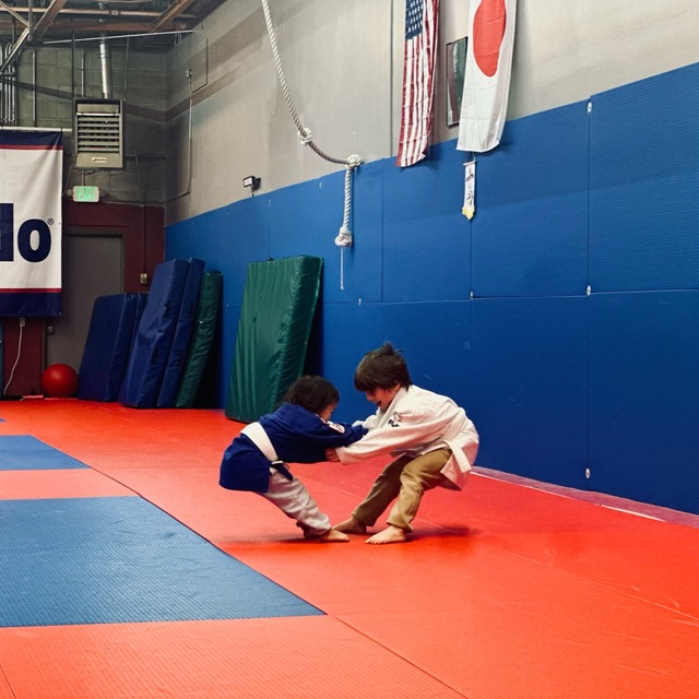 Juju by Aria B. - Exercise How-to - Skimble Workout Trainer