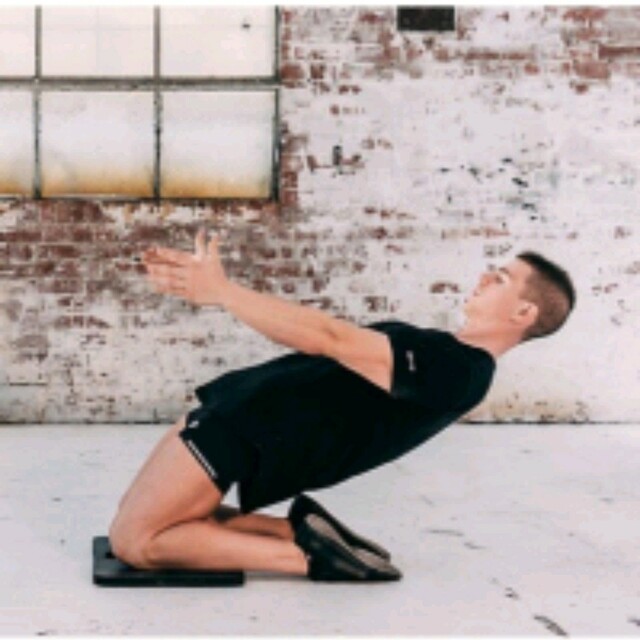 Kneeling Quad Extension by Alex 🌊. - Exercise How-to - Skimble