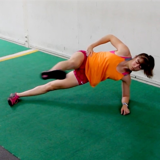 Side Plank Kicks (R) by Ömer Köseoğlu - Exercise How-to - Skimble