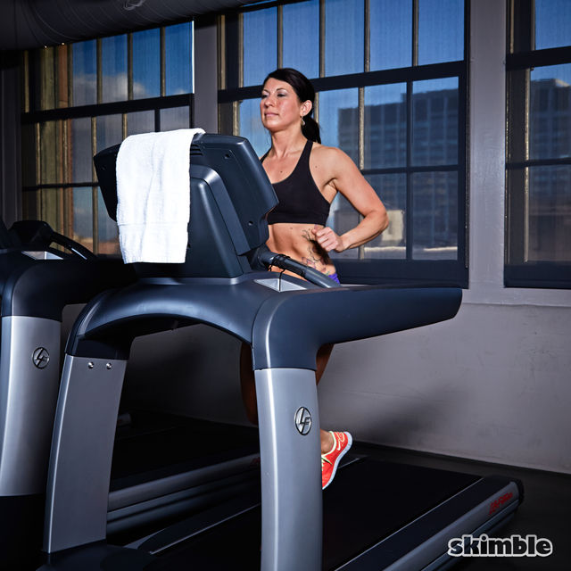 Treadmill Moderate Jog - Exercise How-to - Skimble