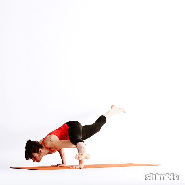 Left Scissors - Exercise How-to - Skimble Workout Trainer