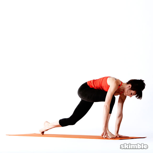 Right Twisting Scissors - Exercise How-to - Skimble