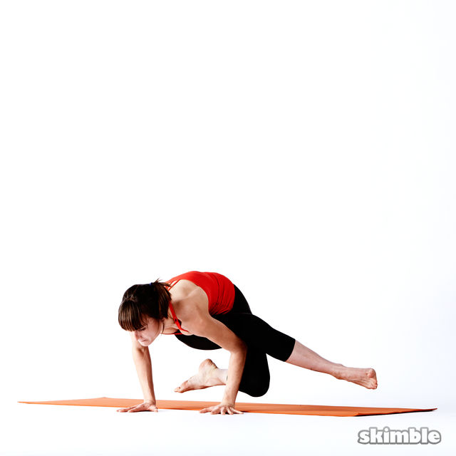 Right Twisting Scissors - Exercise How-to - Skimble