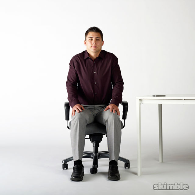 Shoulder Shrugs - Exercise How-to - Skimble Workout Trainer