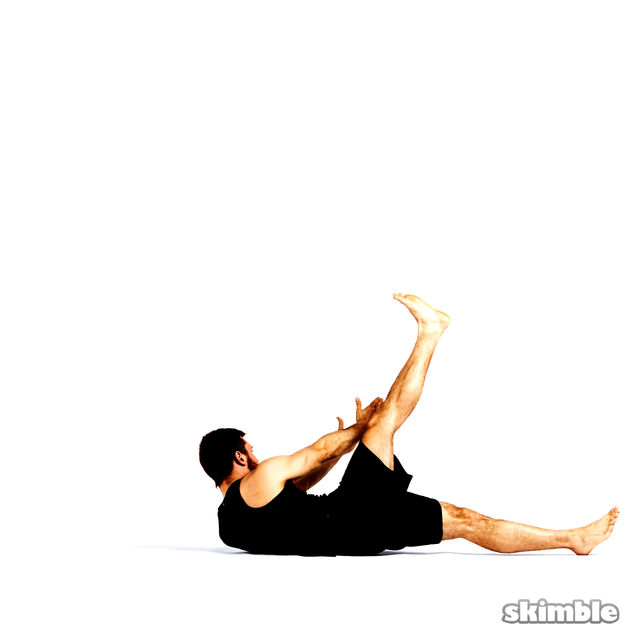 Cross Leg Obliques - Exercise How-to - Skimble Workout Trainer