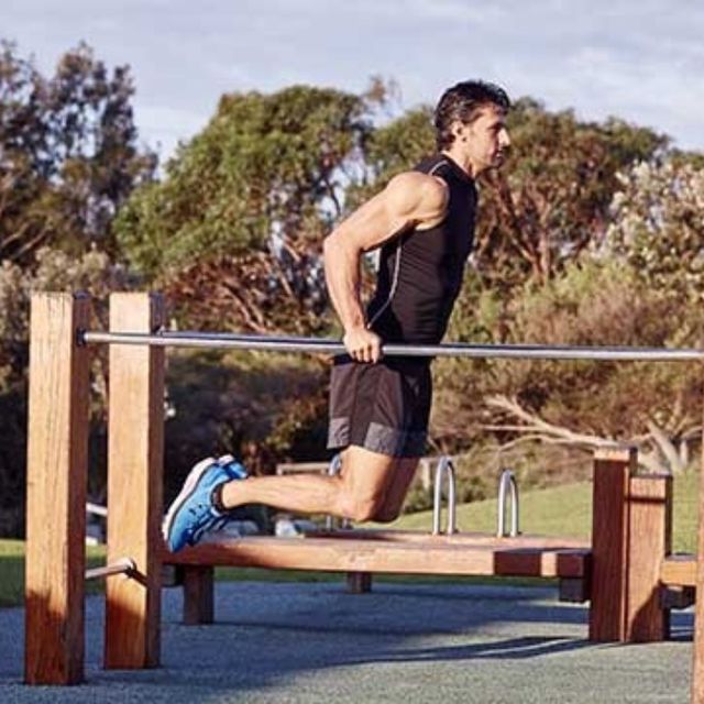 D PBar Dips by Damien R. - Exercise How-to - Skimble