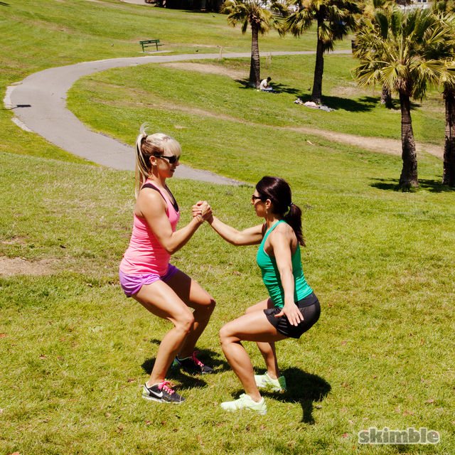 Seesaw Squats with Alternating Clasps - Exercise How-to - Skimble