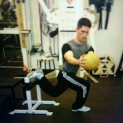 Rotational Squat The Cardio Core Pyramid Rotational Squat To Lunge