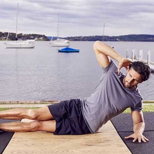 Side Plank Hip Raise por Damien R. - Ejercicio Cómo hacerlo - Skimble