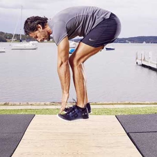 Push Up Jump Tap Knees Or Feet by Damien R. - Exercise How-to - Skimble