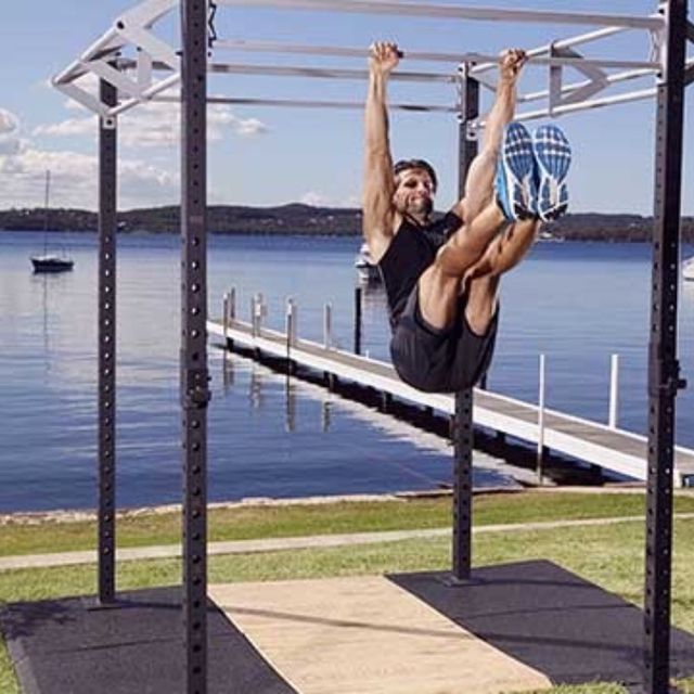 Hanging Leg Raise by Damien R. - Exercise How-to - Skimble