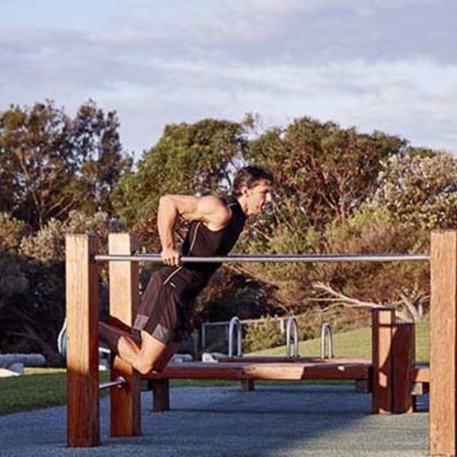 Bar Jumping Dips by Damien R. - Exercise How-to - Skimble