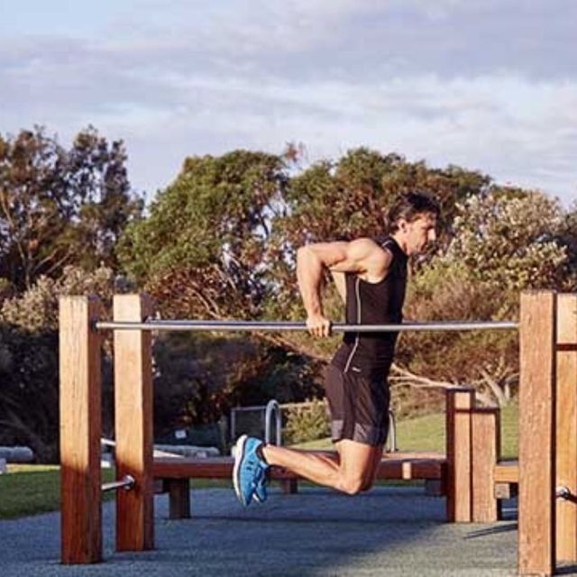 Bar Jumping Dips by Damien R. - Exercise How-to - Skimble