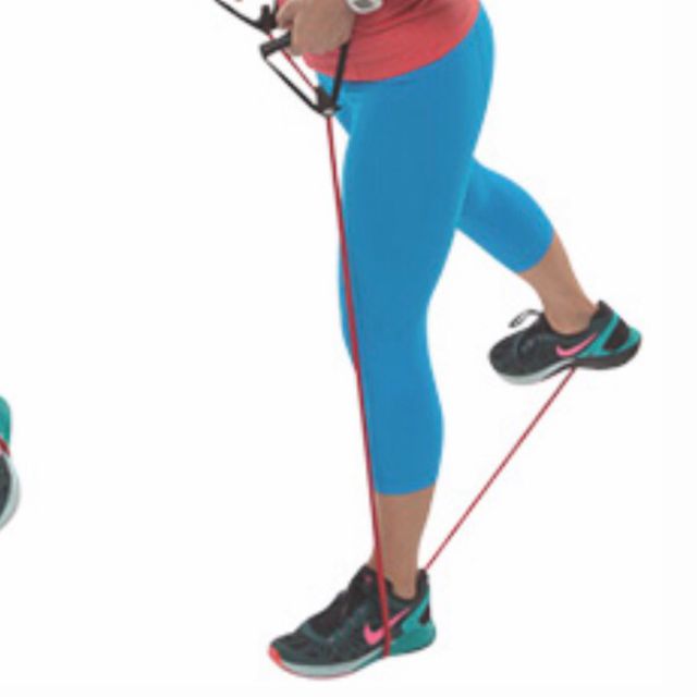 Glute Squeeze With Resistance Band by Michelle Hannen - Exercise How-to ...