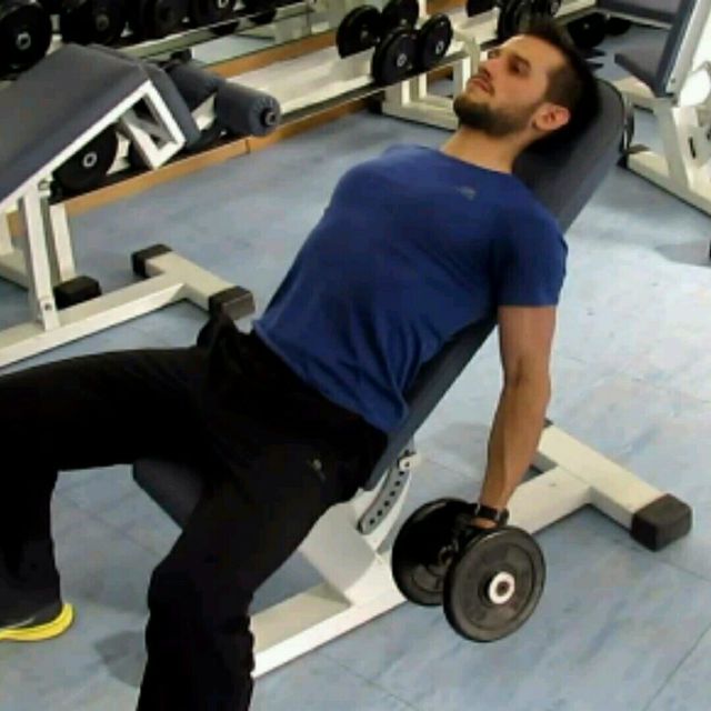 Curl De Biceps Banco Inclinado by Carlos Diaz Rincon - Ejercicio Cómo ...