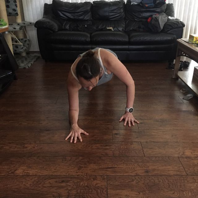 Plank Walk by Jessie Whitley - Exercise How-to - Skimble